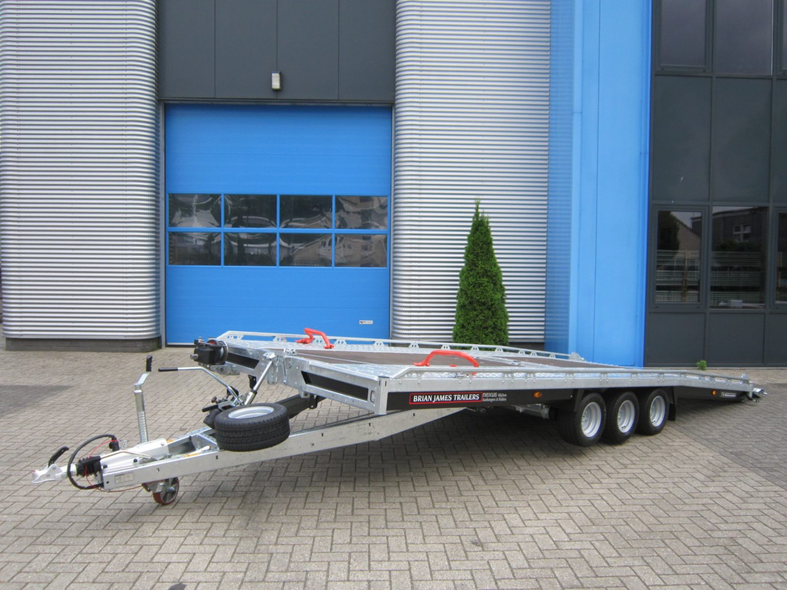 Brian James T6 autotransporter Model 2022! - Nexus Aanhangers